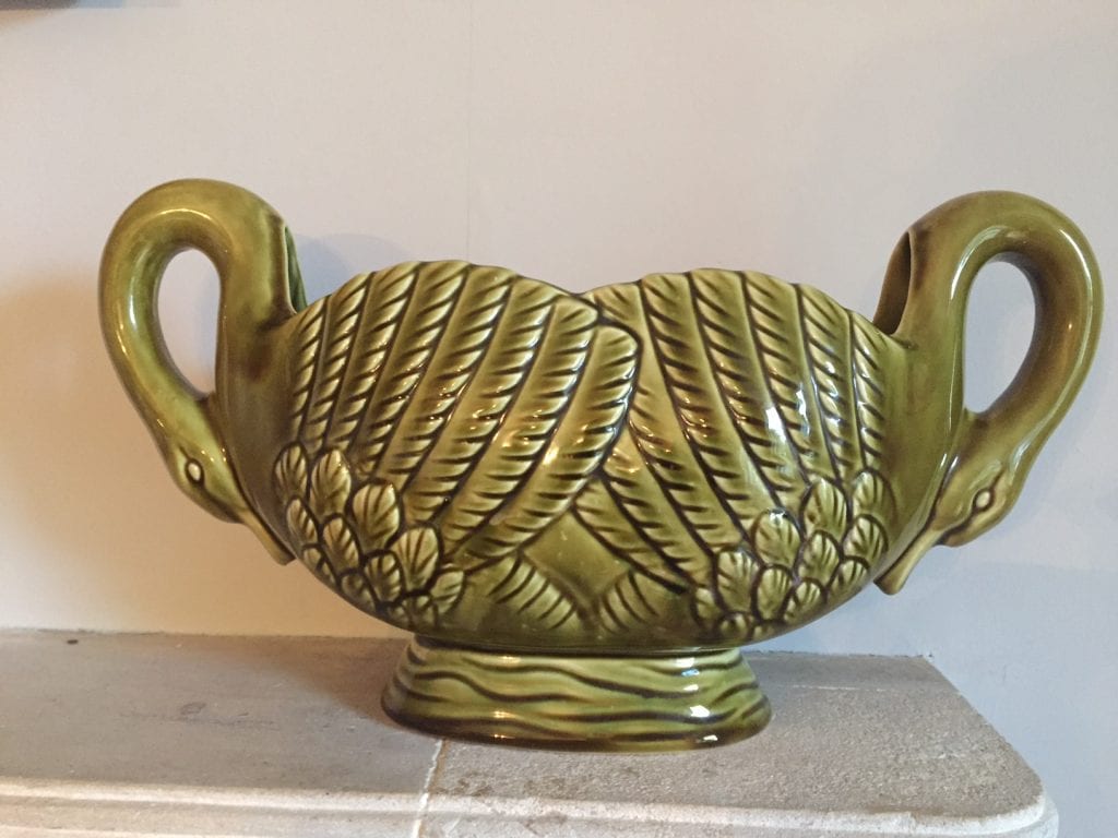 Kingston Pottery Swan Mantle Vase – SOLD – The Oscar Collective