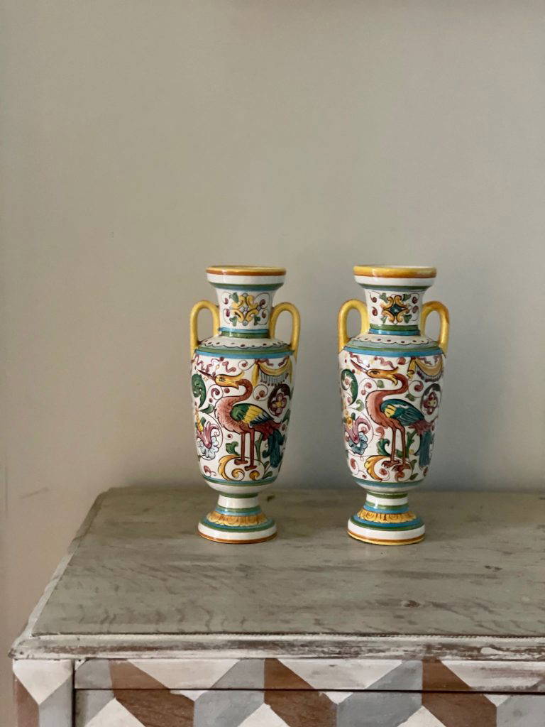 Pair of Italian Hand-Painted Deruta vases – The Oscar Collective